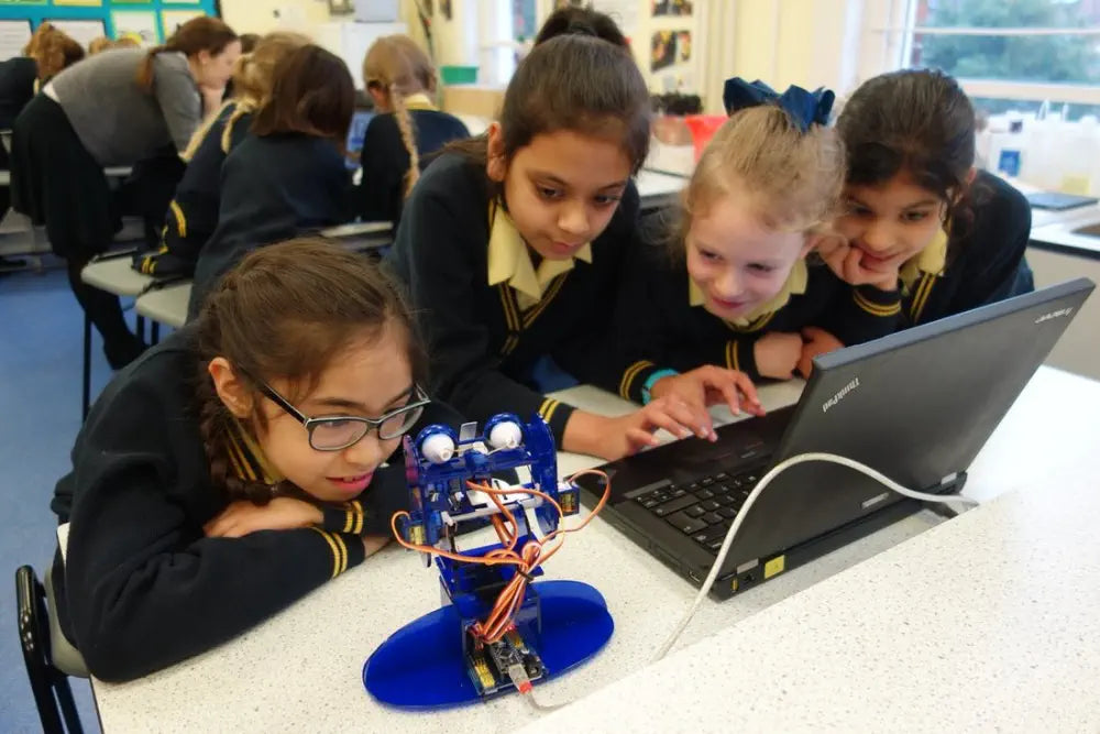 Paquete Completo del Robot Ohbot Ensamblado - RobotShop